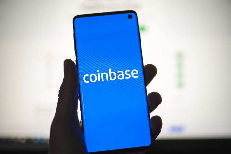 SEC Drops Lawsuit Against Coinbase Amid Regulatory Overhaul